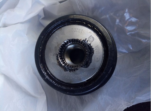 373202B000 HYUNDAI/KIA Polea alternador