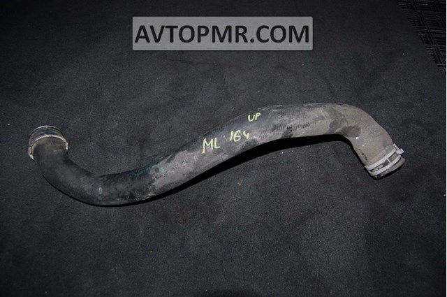 1645010482 Mercedes tubería de radiador arriba