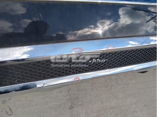 1668850625 Mercedes parachoques trasero, parte superior