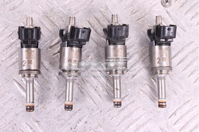 PY0113250 Mazda inyector de combustible