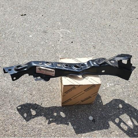 53202-47020 Toyota soporte de radiador derecha (panel de montaje para foco)