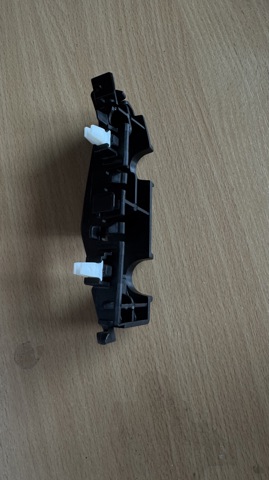 86513D7000 HYUNDAI/KIA Soporte de parachoques delantero exterior izquierdo