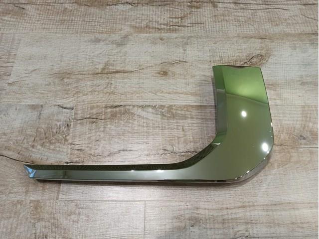 6407A368 Mitsubishi moldura de parachoques delantero derecho