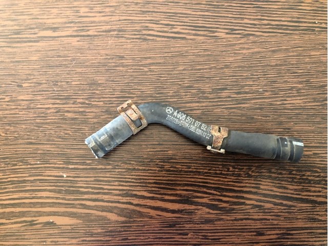 9065010782 Mercedes tubería de radiador, tuberia flexible calefacción ...