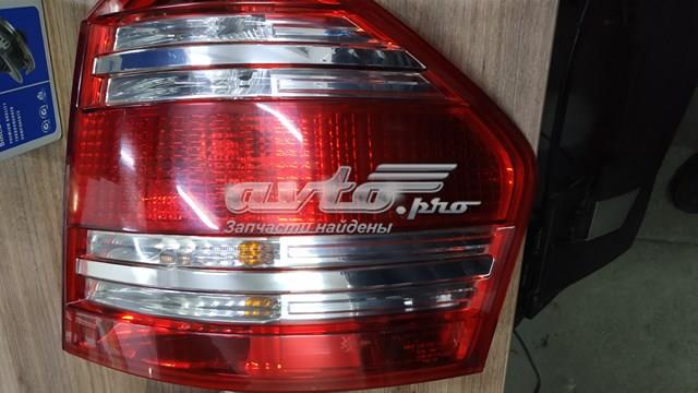 A1648204264 Mercedes piloto posterior derecho