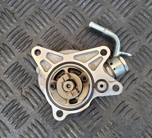 SH0118G00A Mazda bomba de vacío