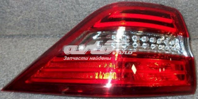 1669063301 Mercedes piloto posterior izquierdo