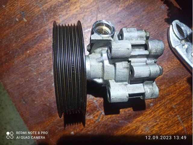 4431060540 TOYOTA Bomba de dirección