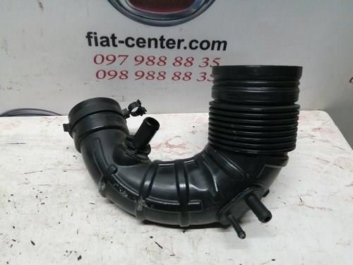 51817836 Fiat/Alfa/Lancia tubo flexible de aspiración, salida del ...